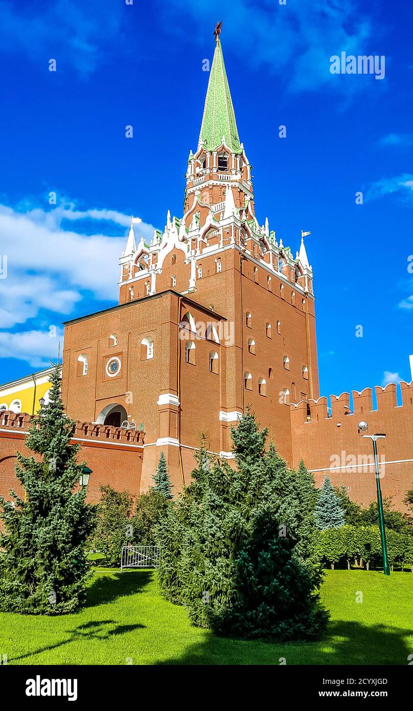 Medieval russian architecture hi-res stock photography and images - Alamy