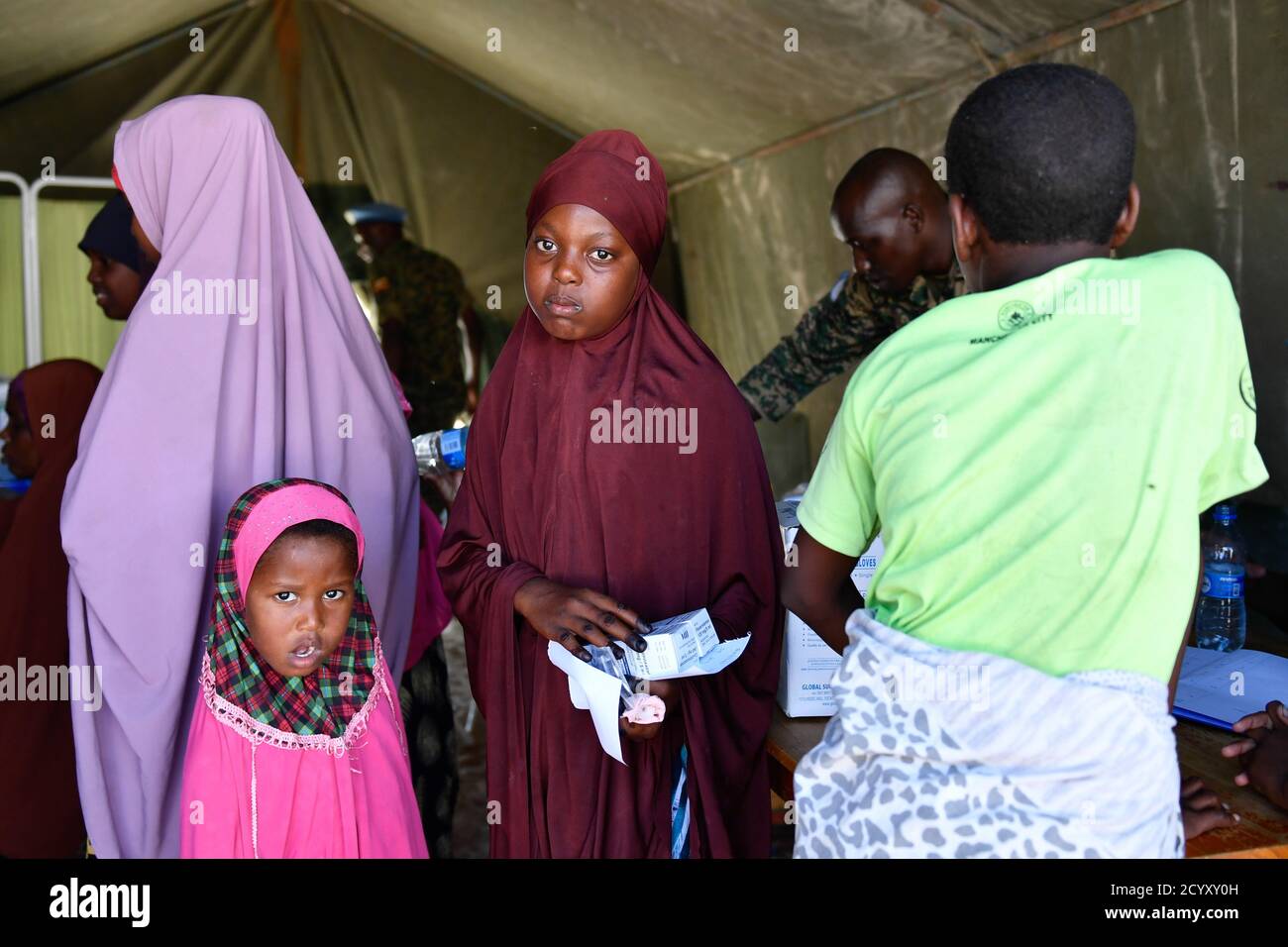 Women in military activities hi-res stock photography and images - Alamy