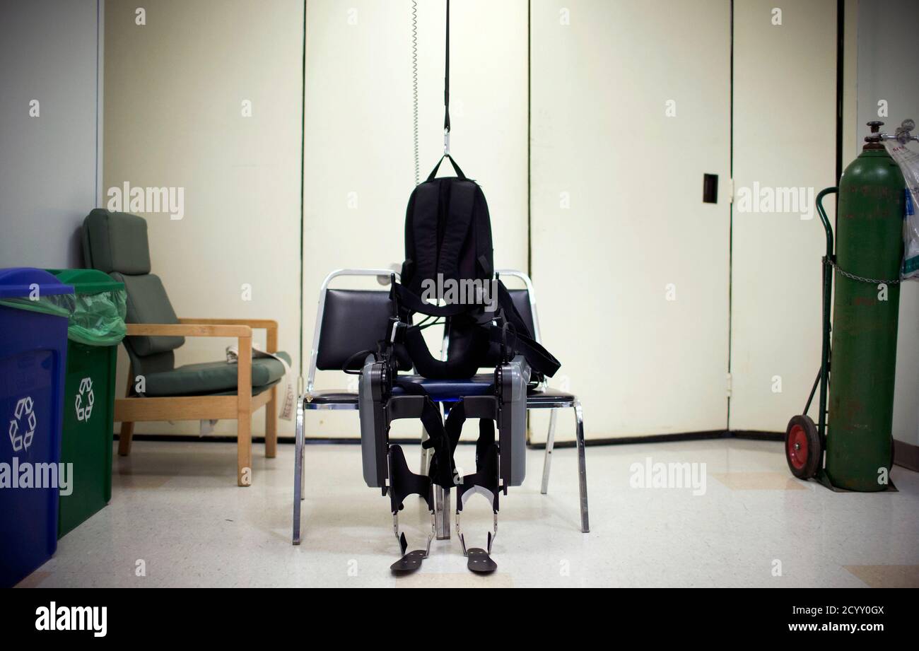 Rewalk exoskeleton hi-res stock photography and images - Alamy