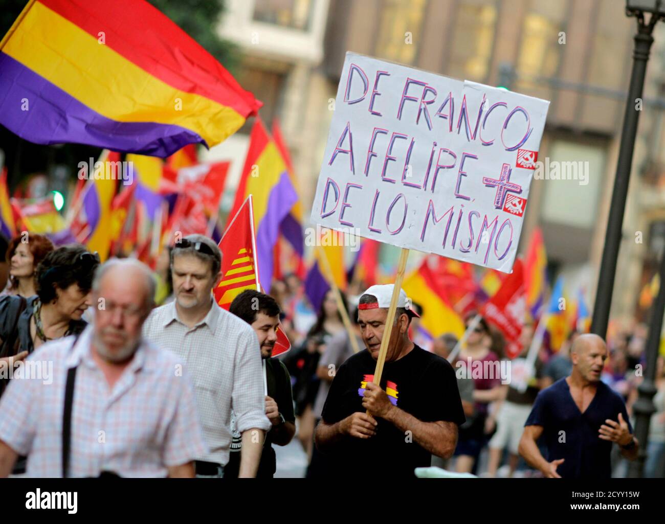 Anti monarchy sign hi-res stock photography and images - Alamy