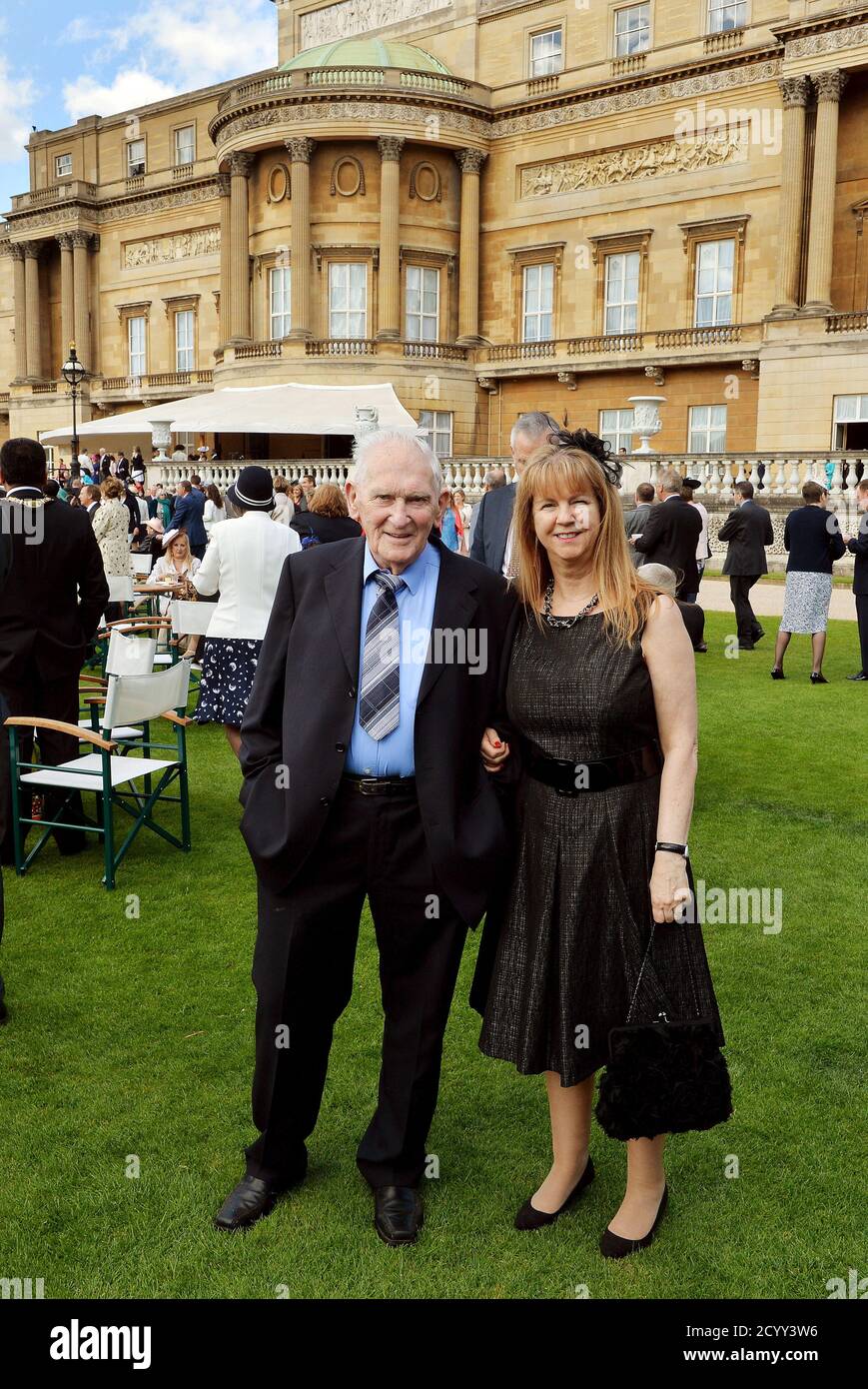 At a garden party at buckingham palace hi-res stock photography and ...