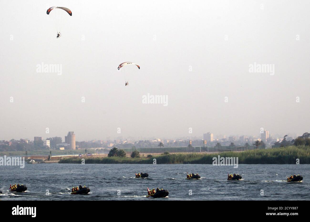 Egyptian military parade in cairo hi-res stock photography and images ...