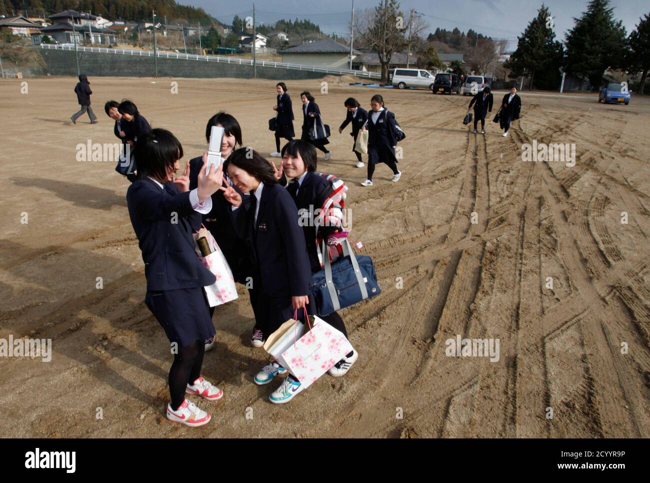 Junior high school student japanese hi-res stock photography and images ...