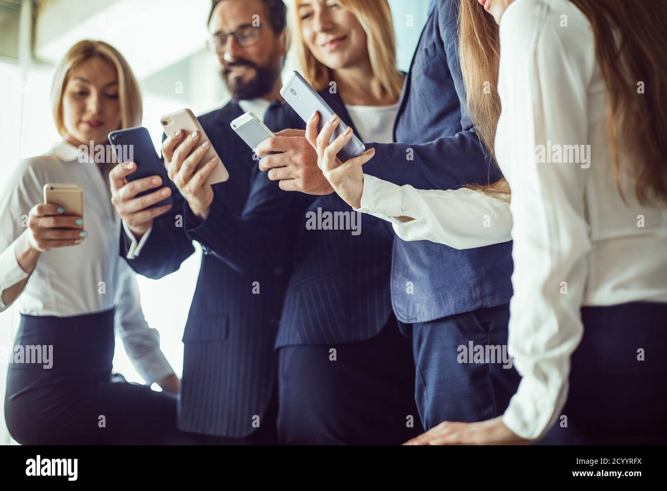 Mobile phones horizontal hi-res stock photography and images - Alamy