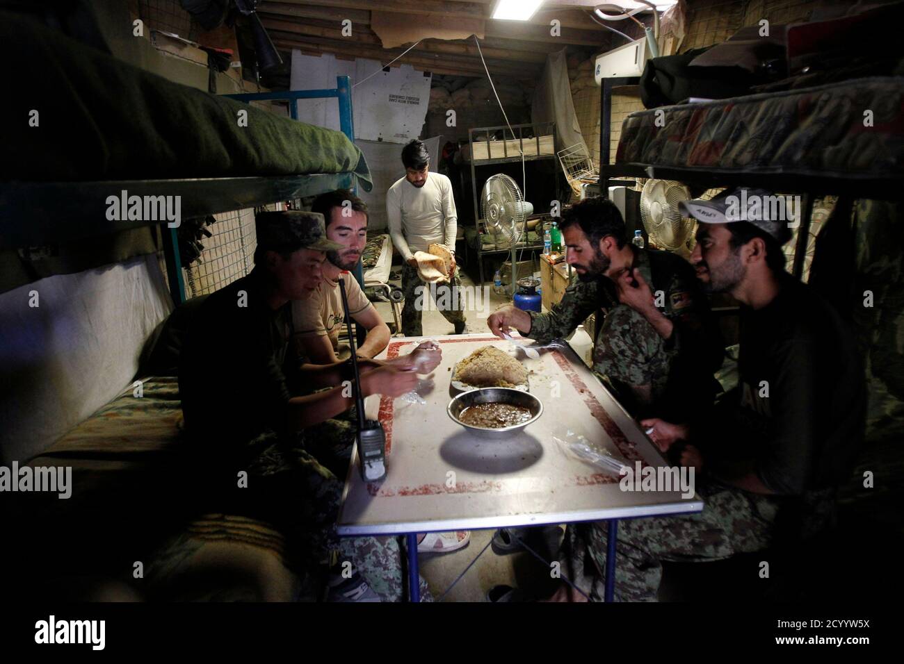 Afghanistan food rice hi-res stock photography and images - Alamy