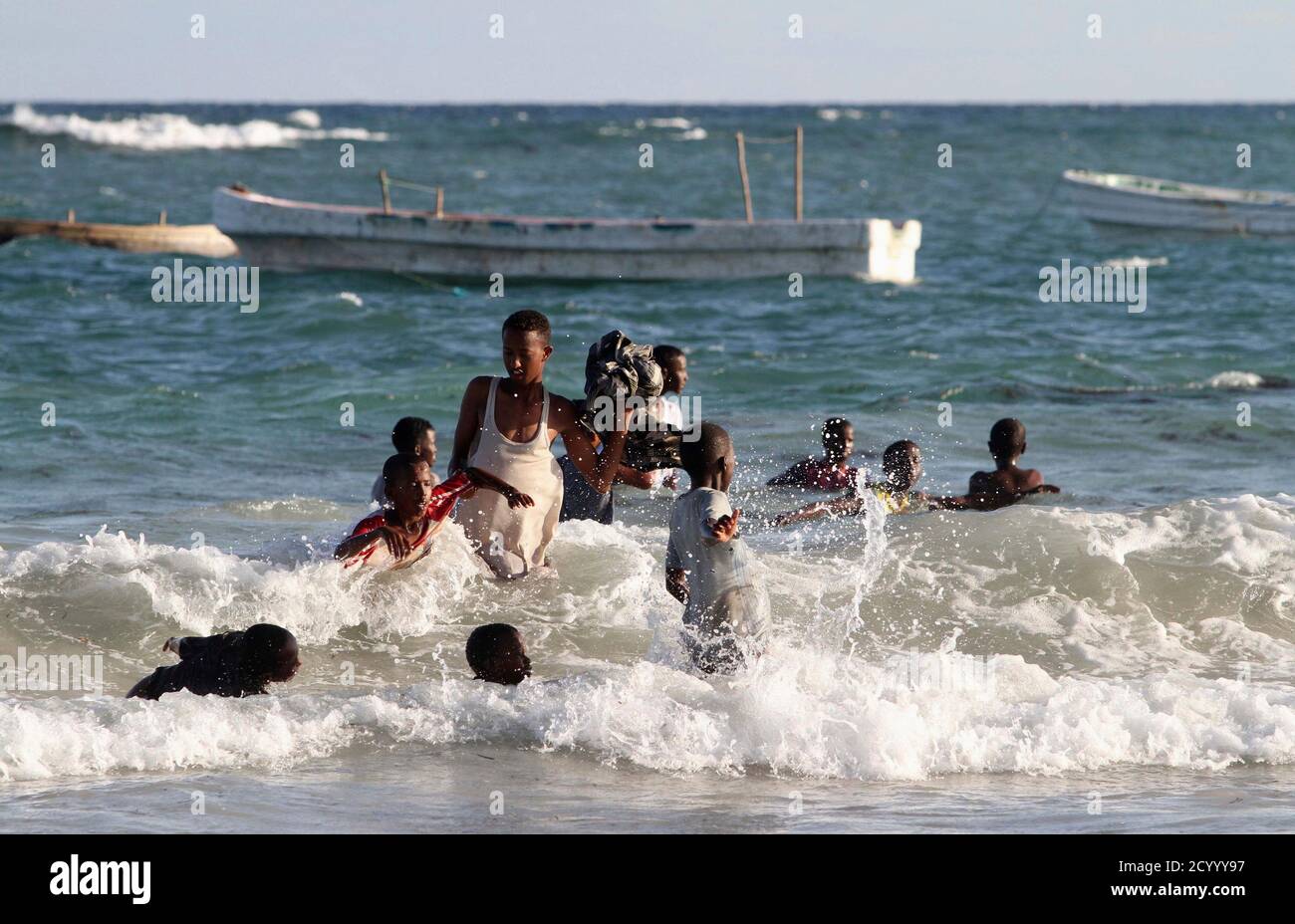 Tsunami 2004 indian ocean hi-res stock photography and images - Alamy