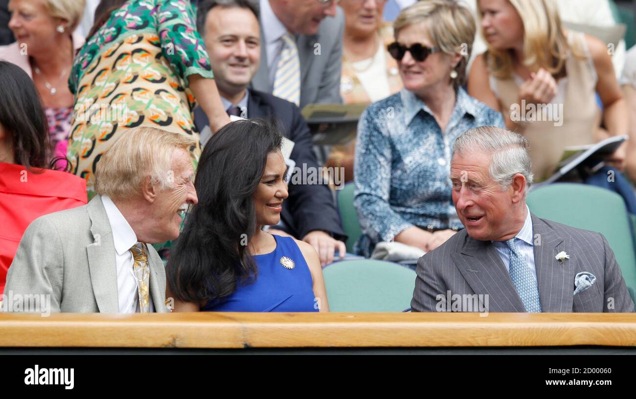 Entertainer Bruce Forsyth With His Wife Wilnelia High Resolution Stock ...