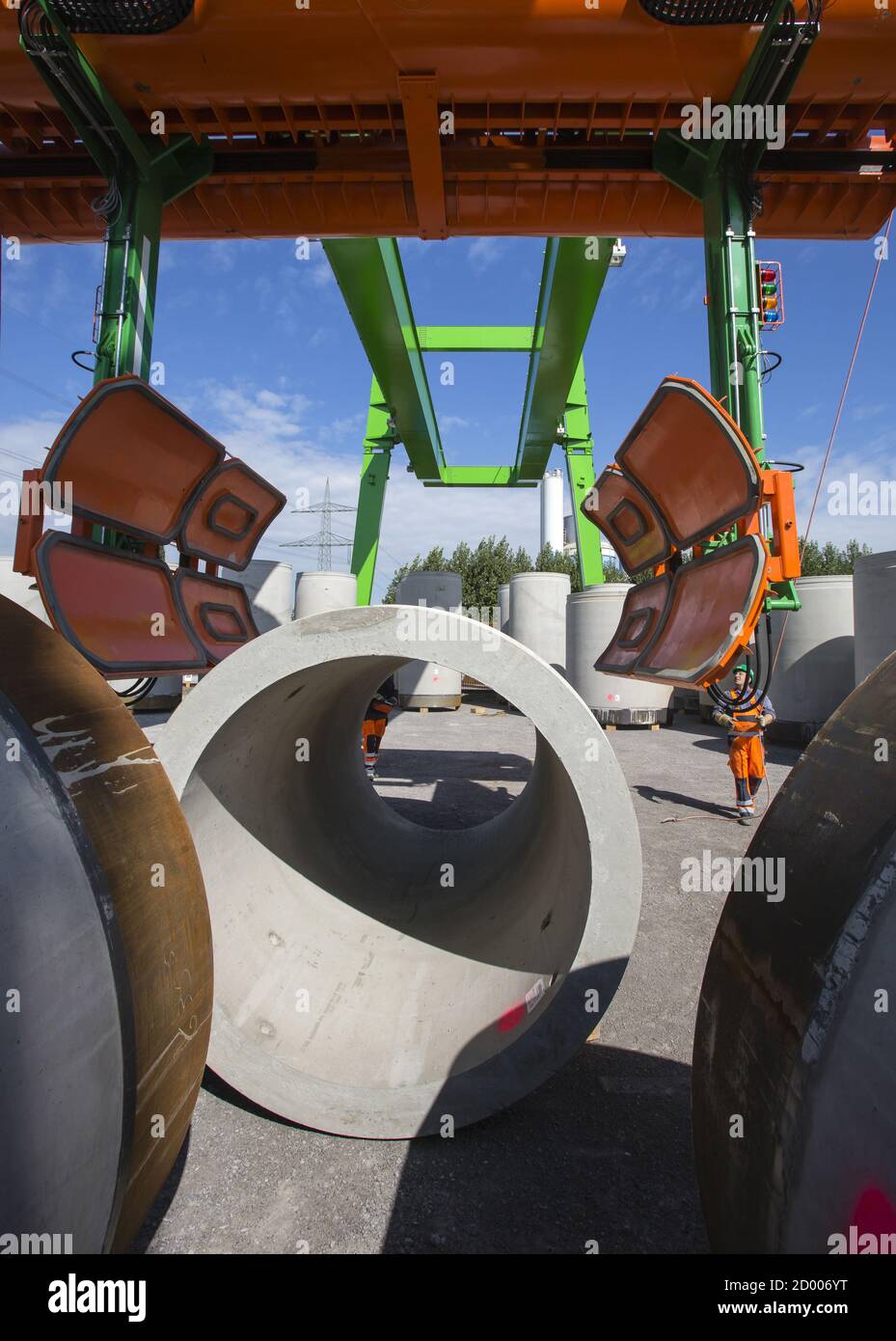 Reinforced concrete jacking pipes hi-res stock photography and images ...