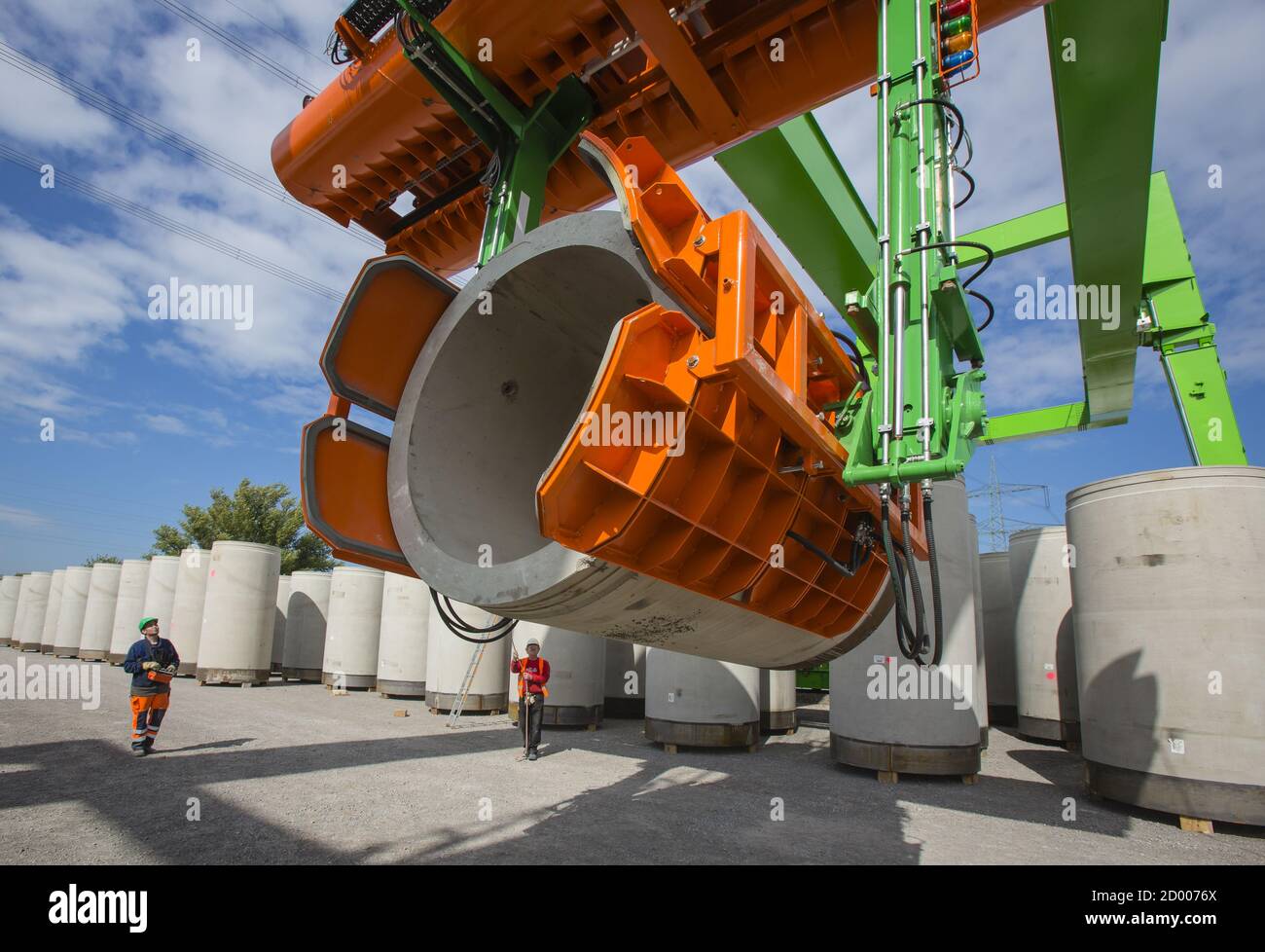 Reinforced concrete jacking pipes hi-res stock photography and images ...