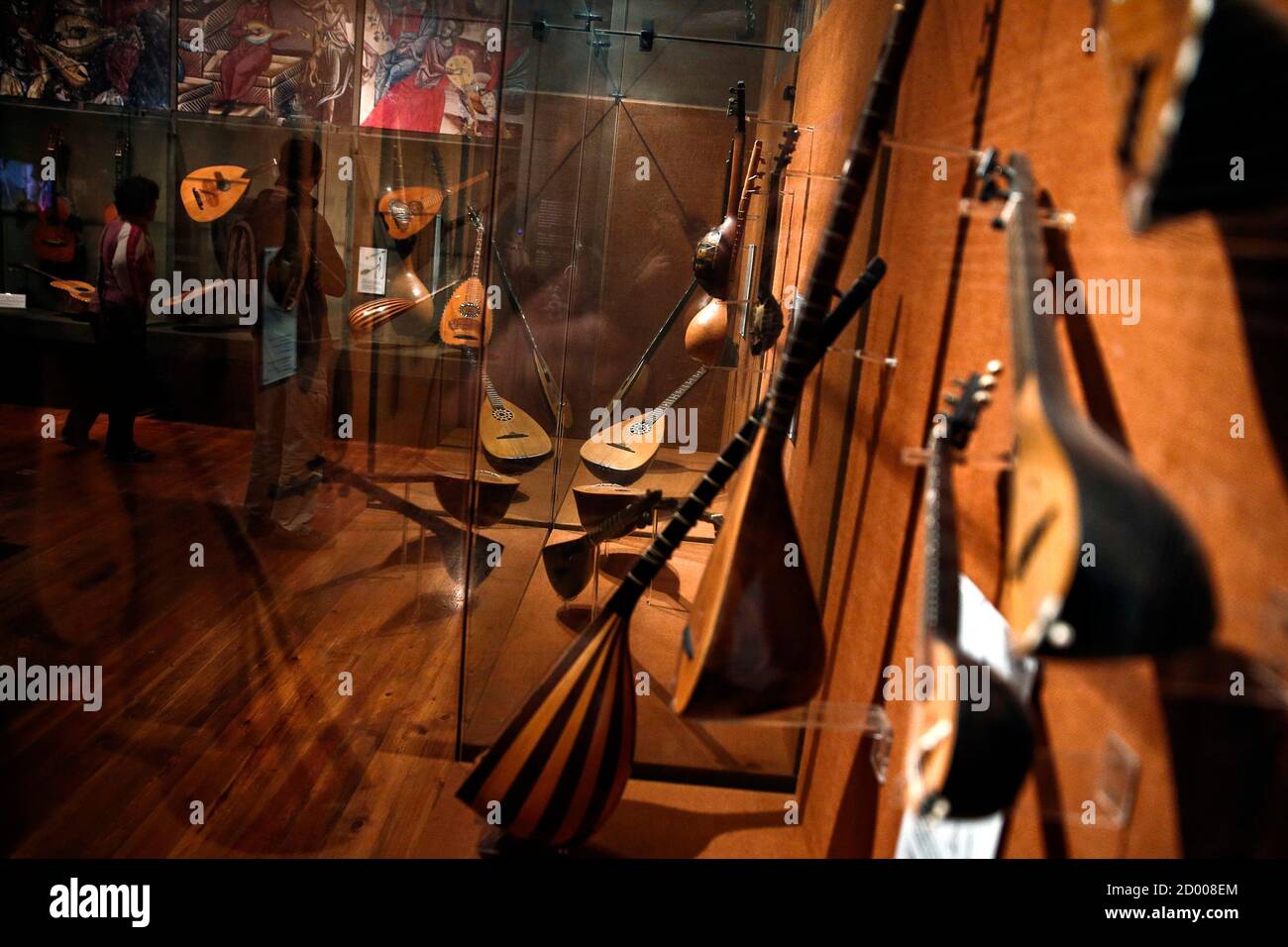 Pottery drums hi-res stock photography and images - Alamy