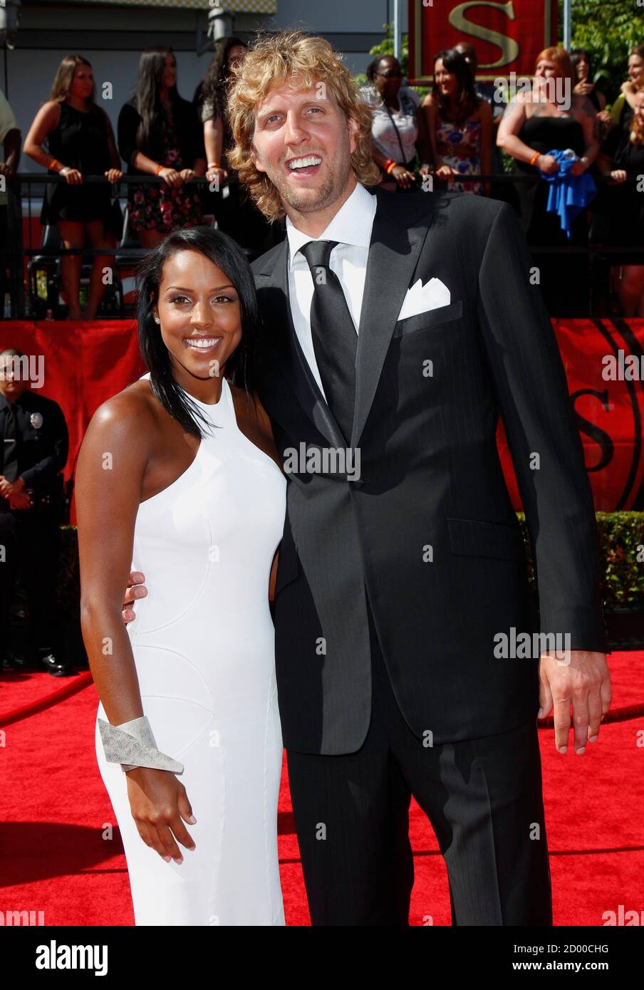 Dirk nowitzki and jessica olsson hi-res stock photography and images ...