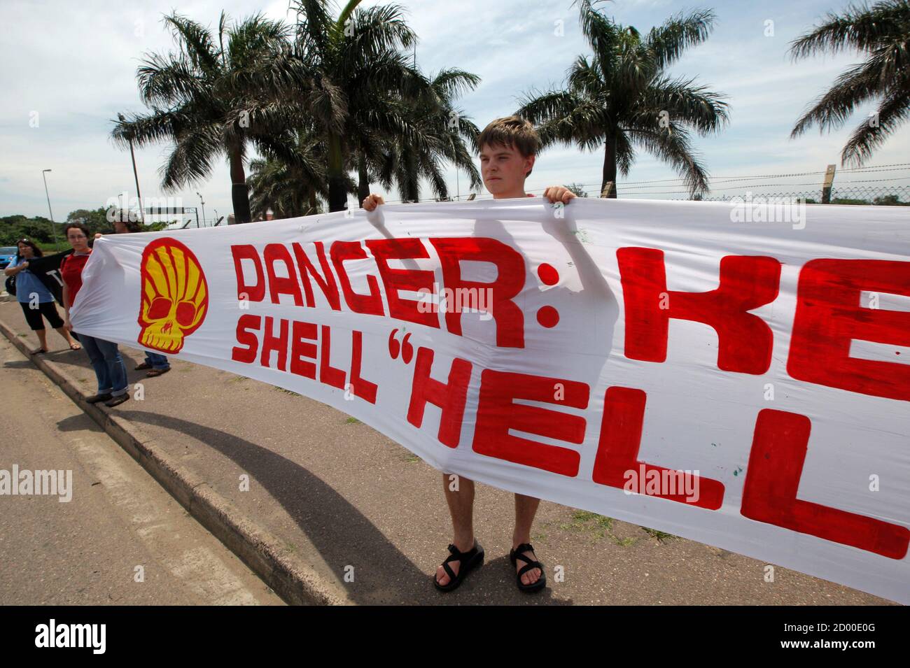 Shell Petroleum Africa High Resolution Stock Photography and Images - Alamy
