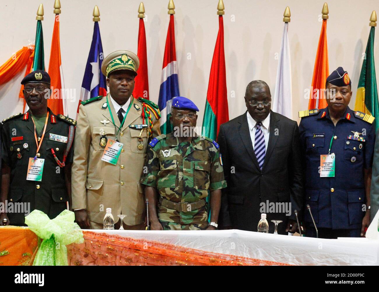 African defence army hi-res stock photography and images - Alamy