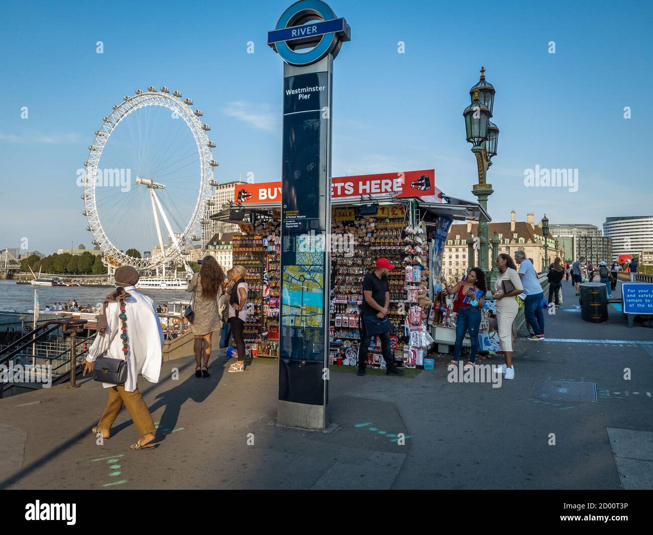 London tourist attractions hi-res stock photography and images - Alamy