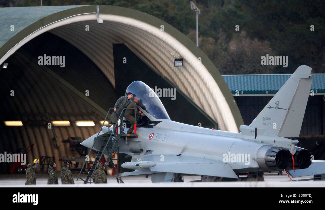 Eurofighter typhoon 2011 libya hi-res stock photography and images - Alamy