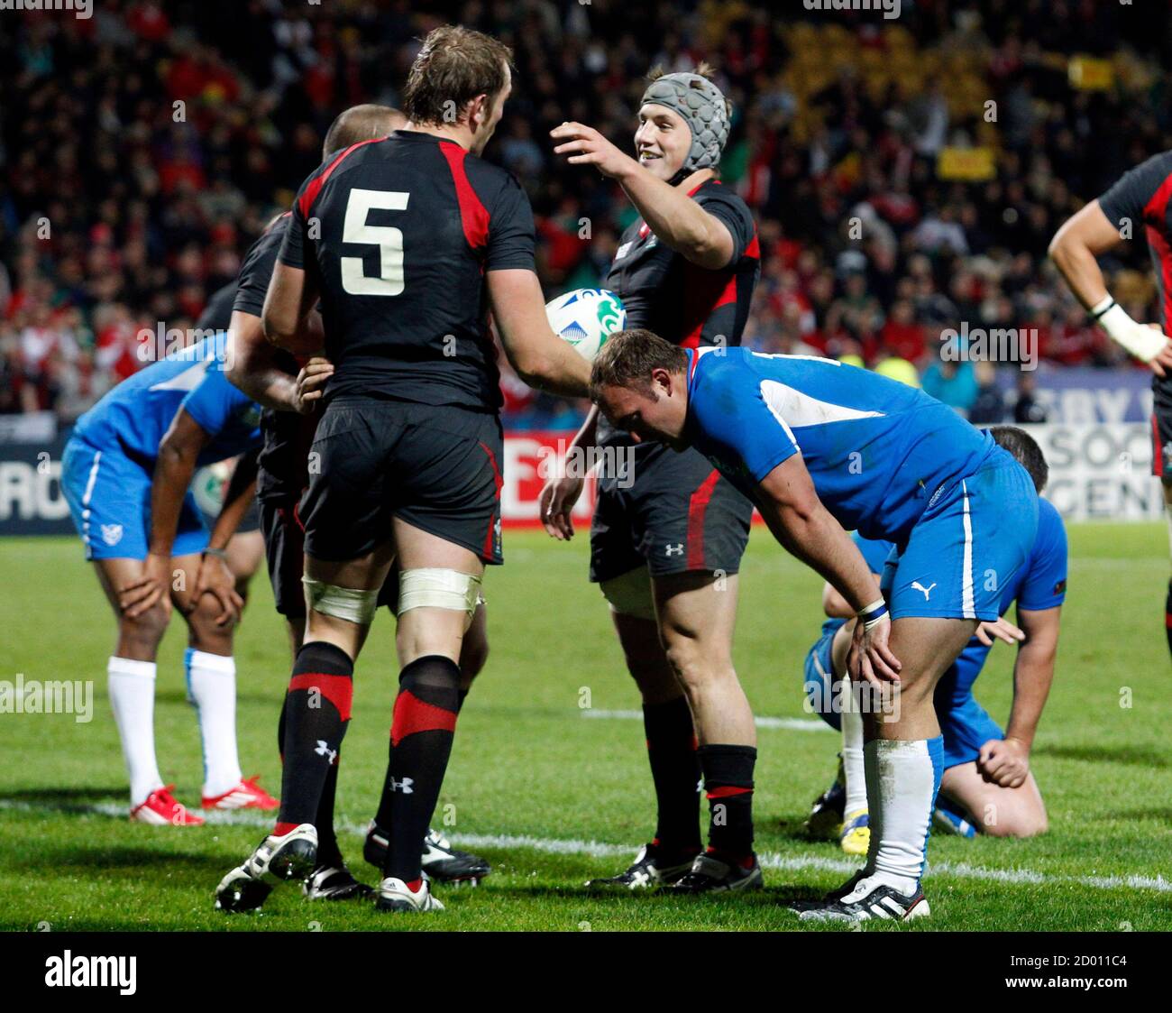 Alun davies hi-res stock photography and images - Alamy