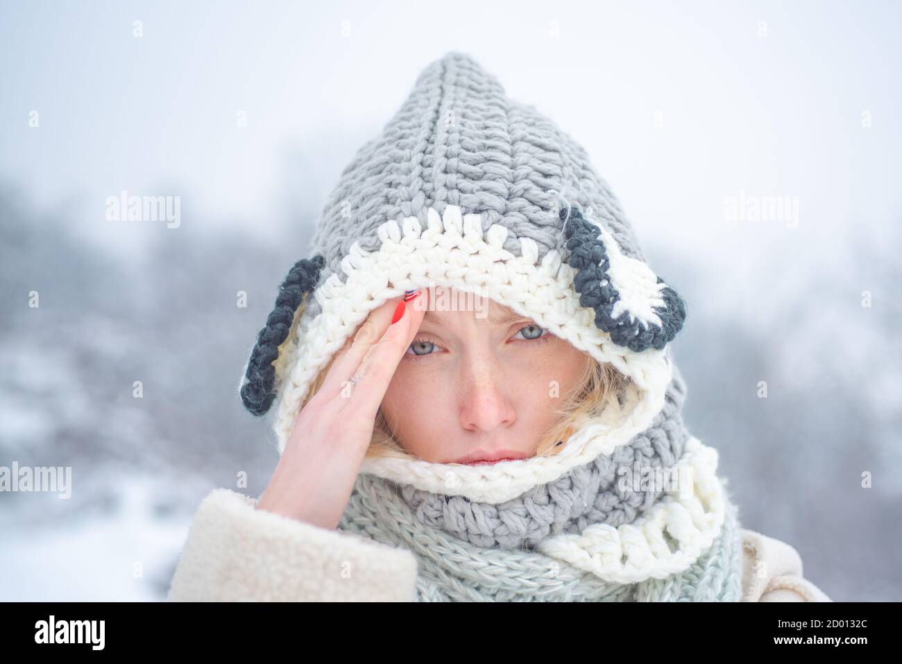 Allergy winter season. Woman having headache on snow background Stock ...