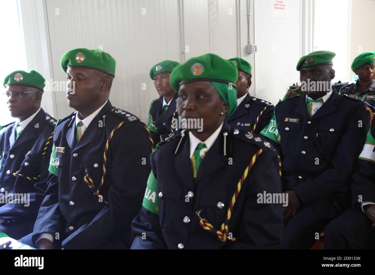 Police officers from the African Union Mission in Somalia (AMISOM ...