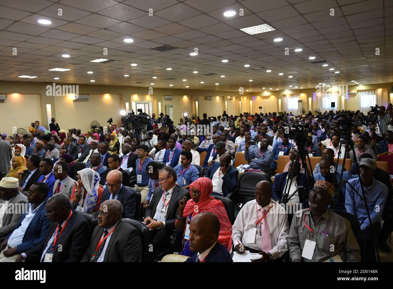 Senior officials from the Federal Government of Somalia, Federal Member ...