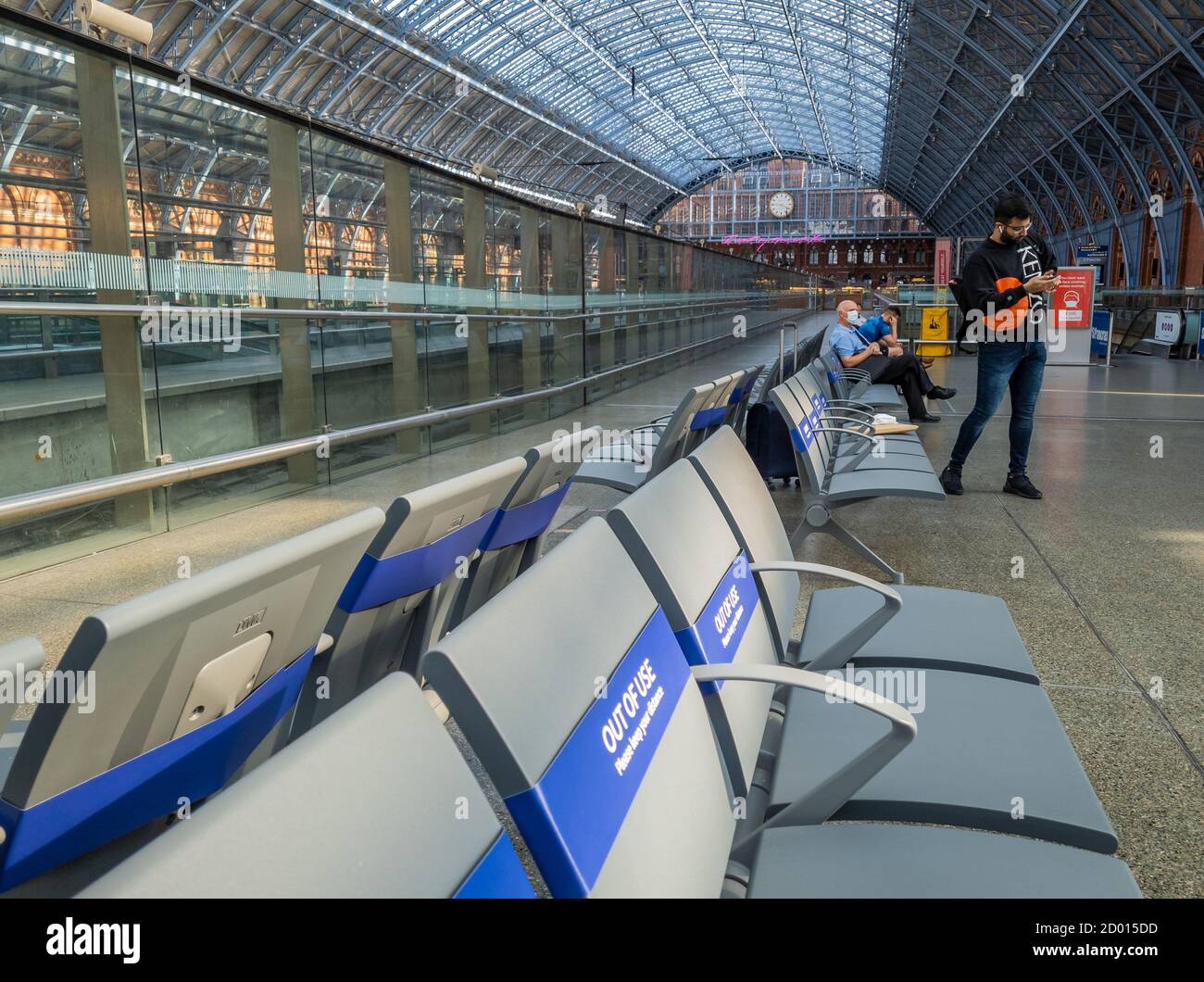 Interior of St. Pancras International Railway Station Stock Photo - Alamy