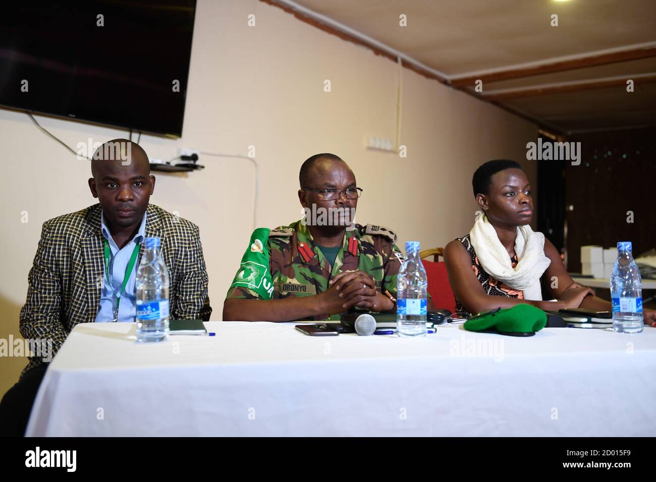 Col. David Obonyo, AMISOM Chief Military Intelligence Officer, Gaffel ...