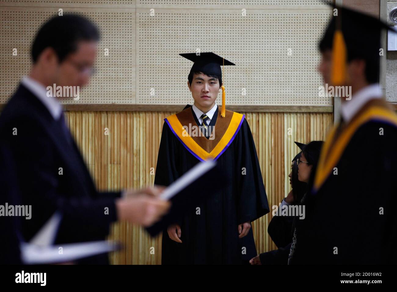 High school graduation korea hi-res stock photography and images - Alamy