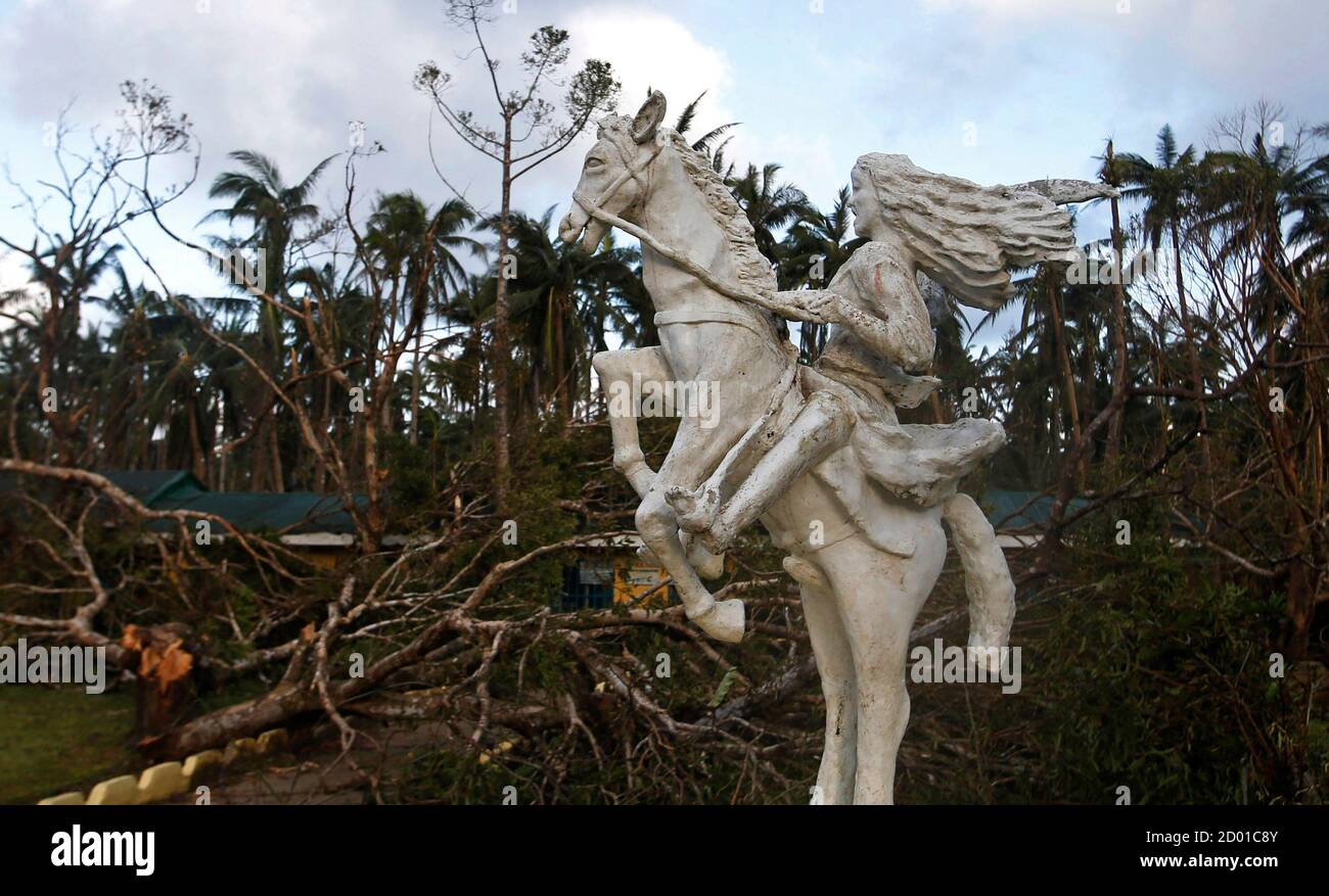 Wrecked statue hi-res stock photography and images - Alamy