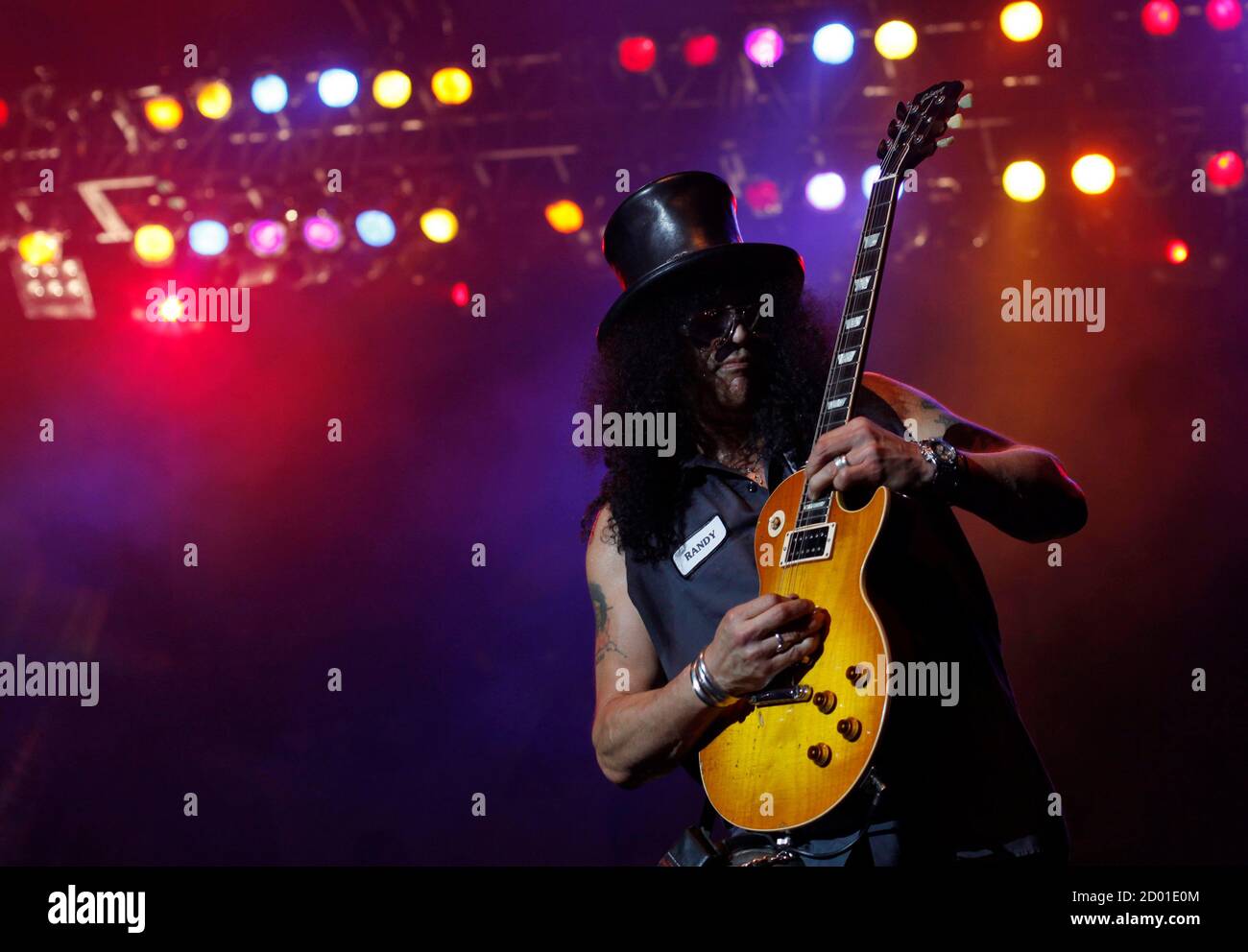 Slash saul hudson hi-res stock photography and images - Alamy