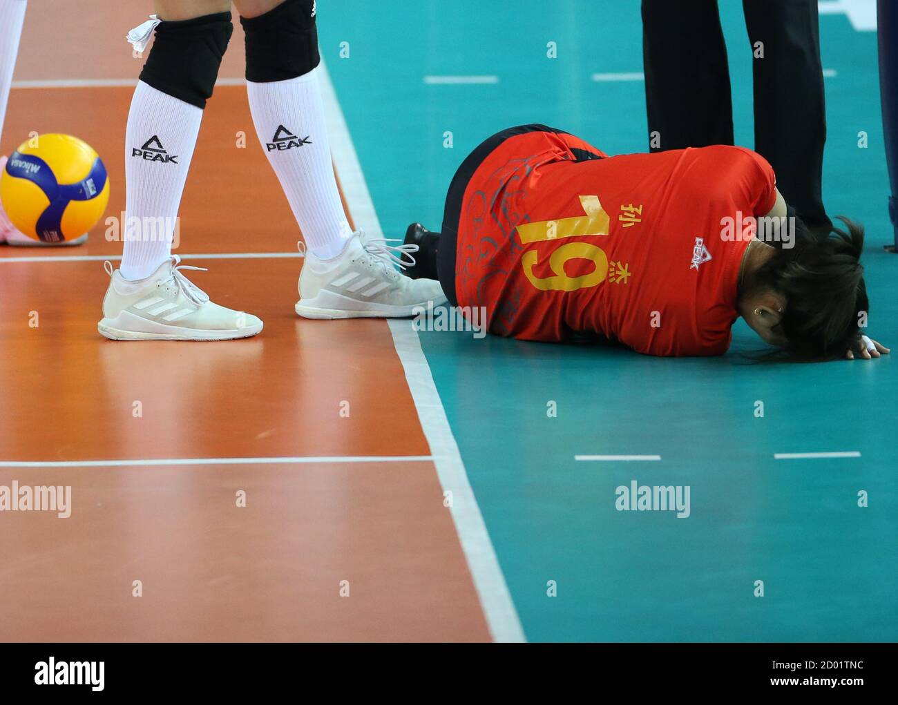 Volleyball injury hi-res stock photography and images - Alamy