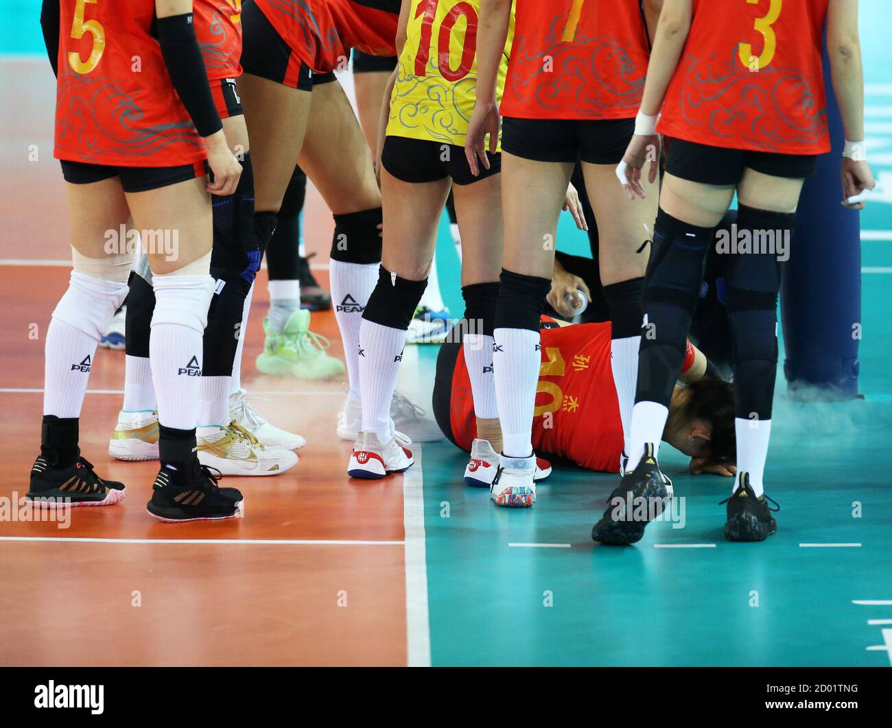Volleyball injury hi-res stock photography and images - Alamy