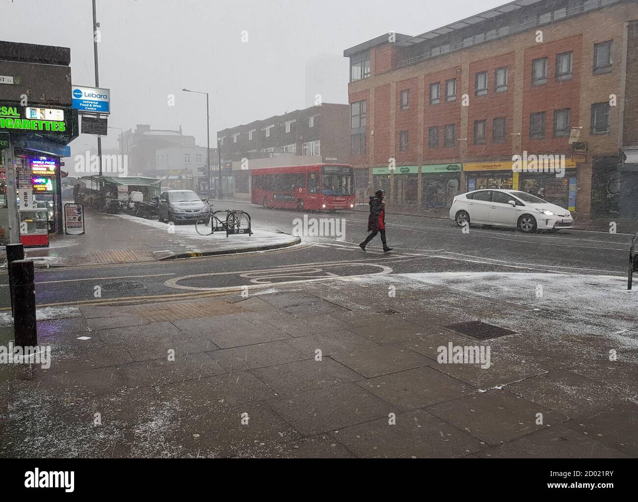 London snow street hi-res stock photography and images - Alamy