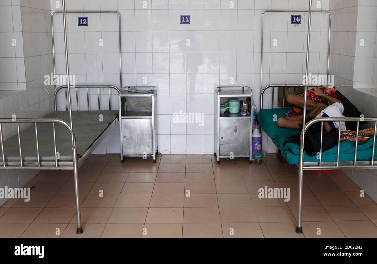 Aids patient hospital bed hi-res stock photography and images - Alamy