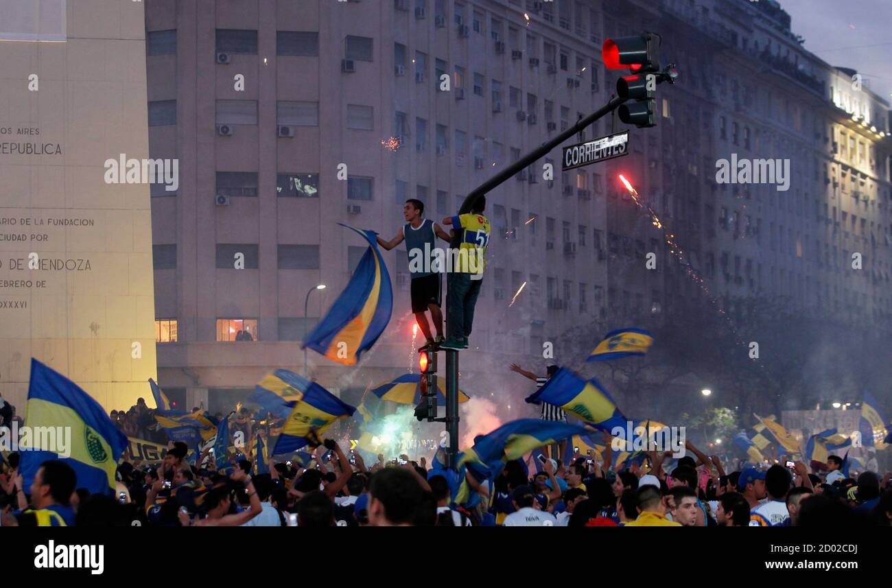 Argentine soccer team boca juniors hi-res stock photography and images ...