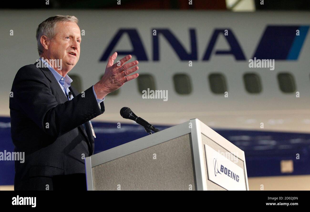 Boeing 767 ana hi-res stock photography and images - Alamy