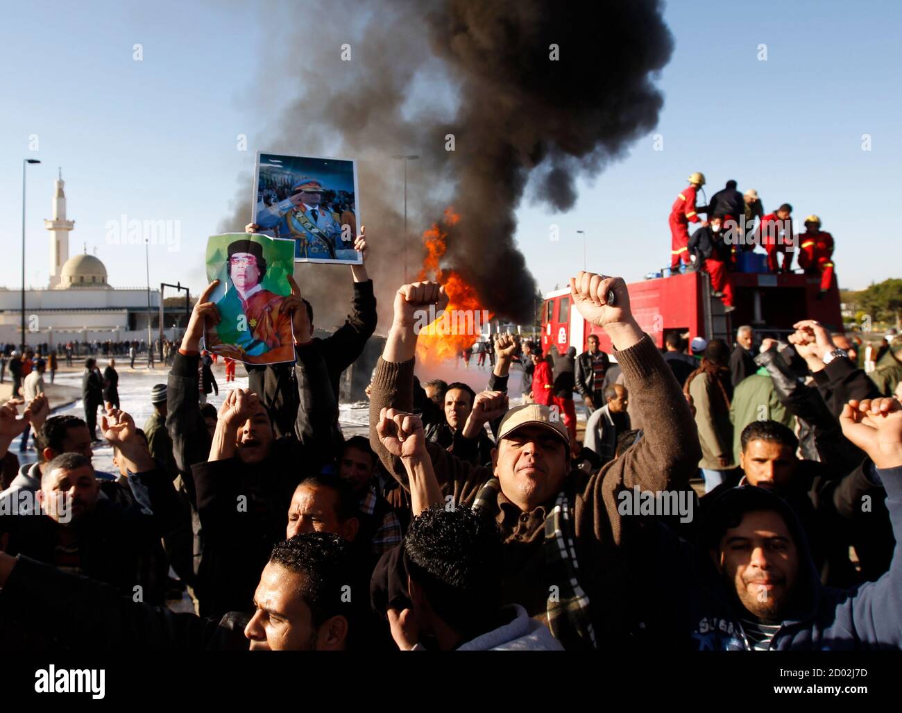 Crowd accident scene hi-res stock photography and images - Alamy