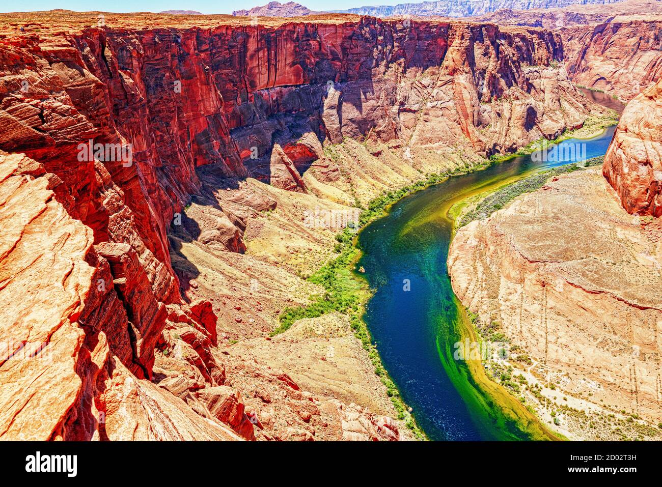 Red rock canyon road panoramic view. Horse Shoe Bend on Colorado River ...