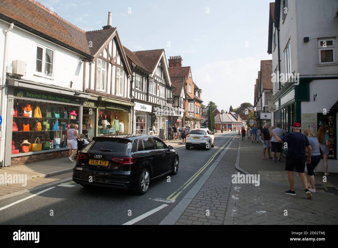 Lyndhurst high street new forest hi-res stock photography and images ...