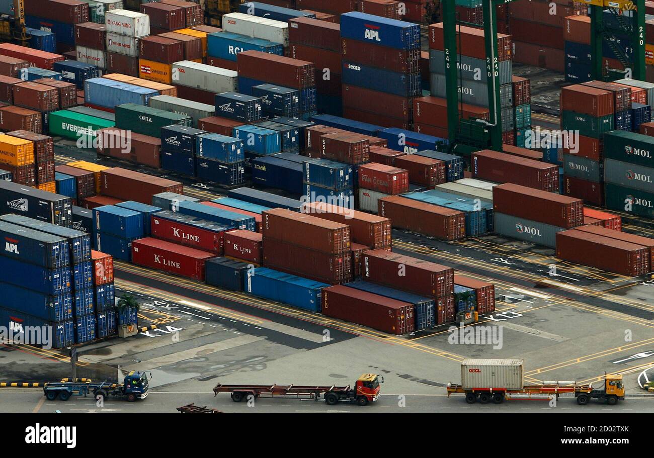 Singapore tanjong pagar container terminal High Resolution Stock ...