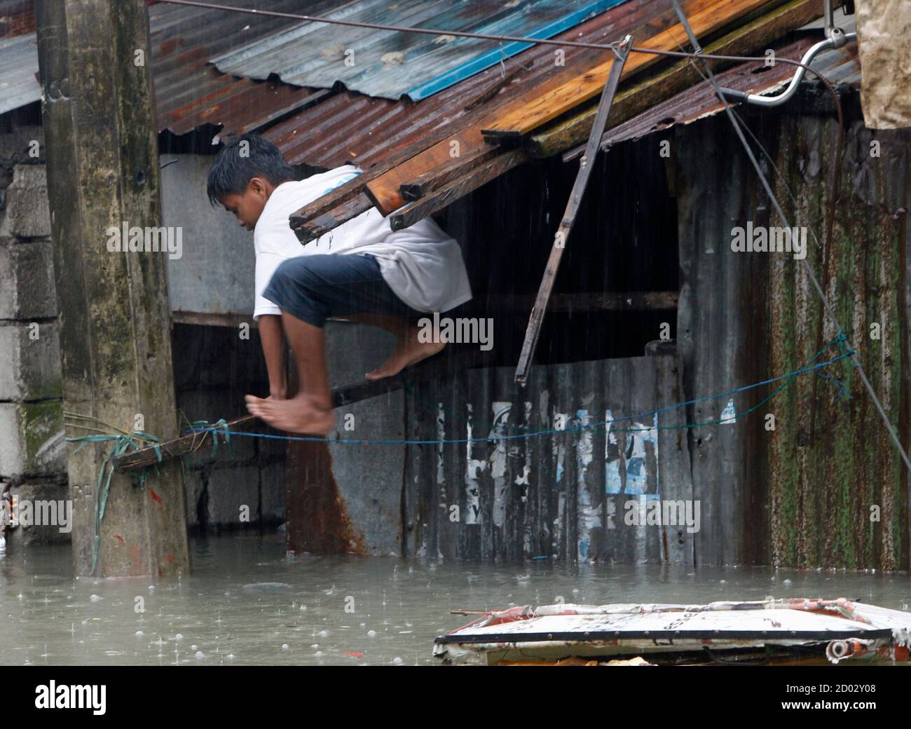 Heavy rain flooding metro hi-res stock photography and images - Alamy