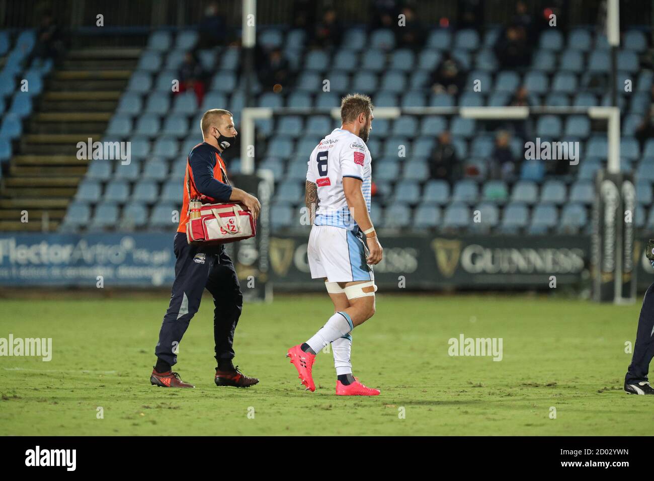 Rugby red card championship hi-res stock photography and images - Alamy