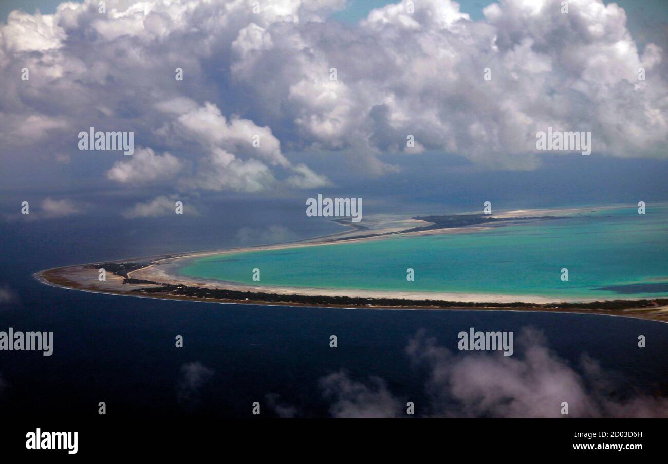 Rising sea levels kiribati hi-res stock photography and images - Alamy