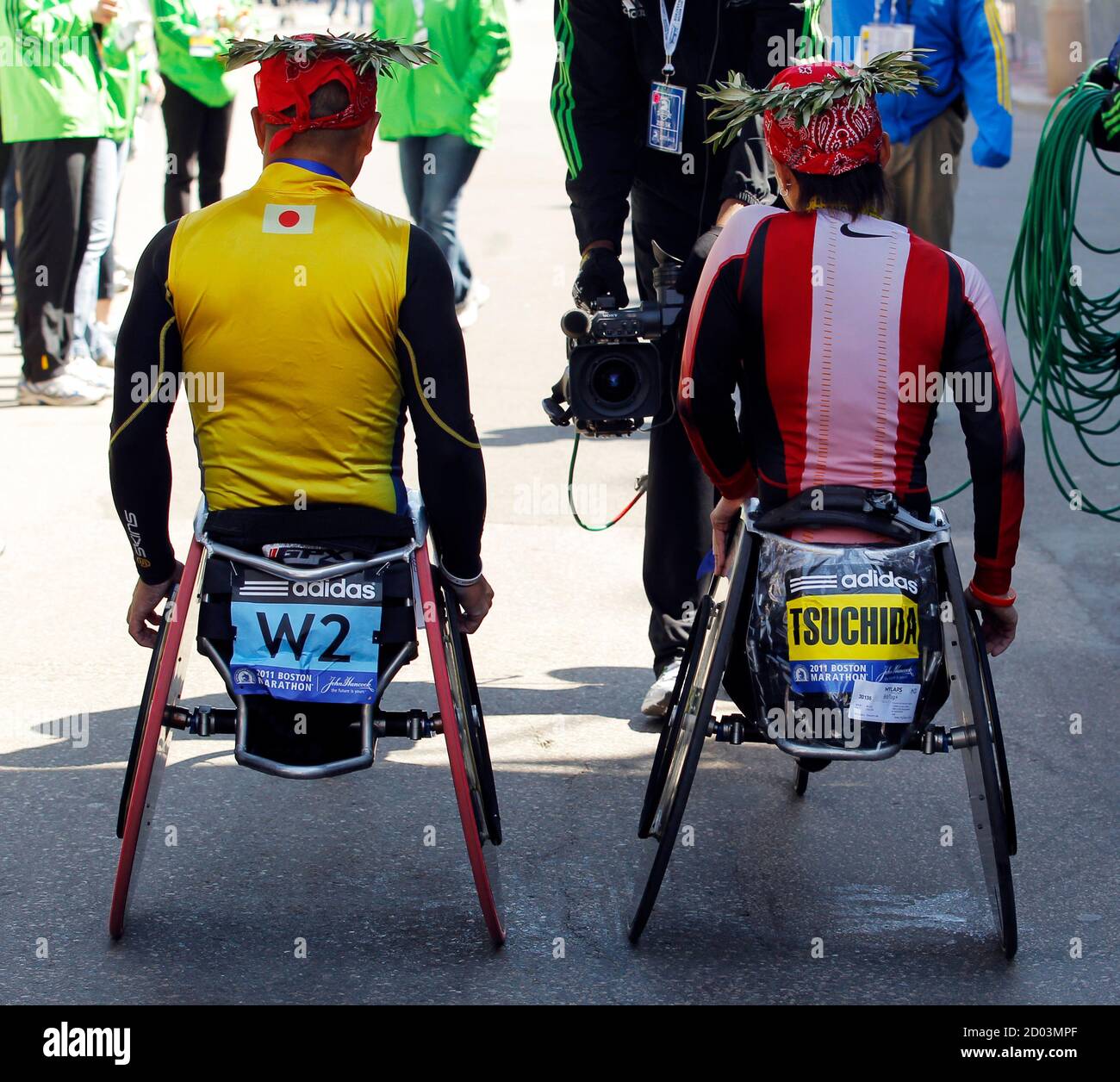 Boston marathon wheelchair finish line hi-res stock photography and ...