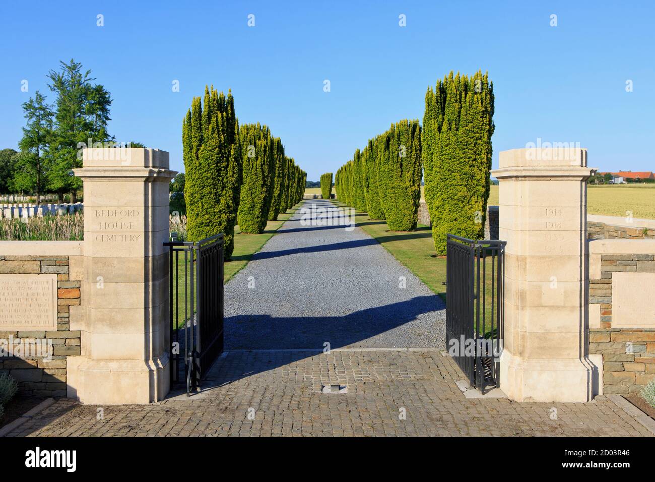 The main entrance of the (First and Second World War) Bedford House ...