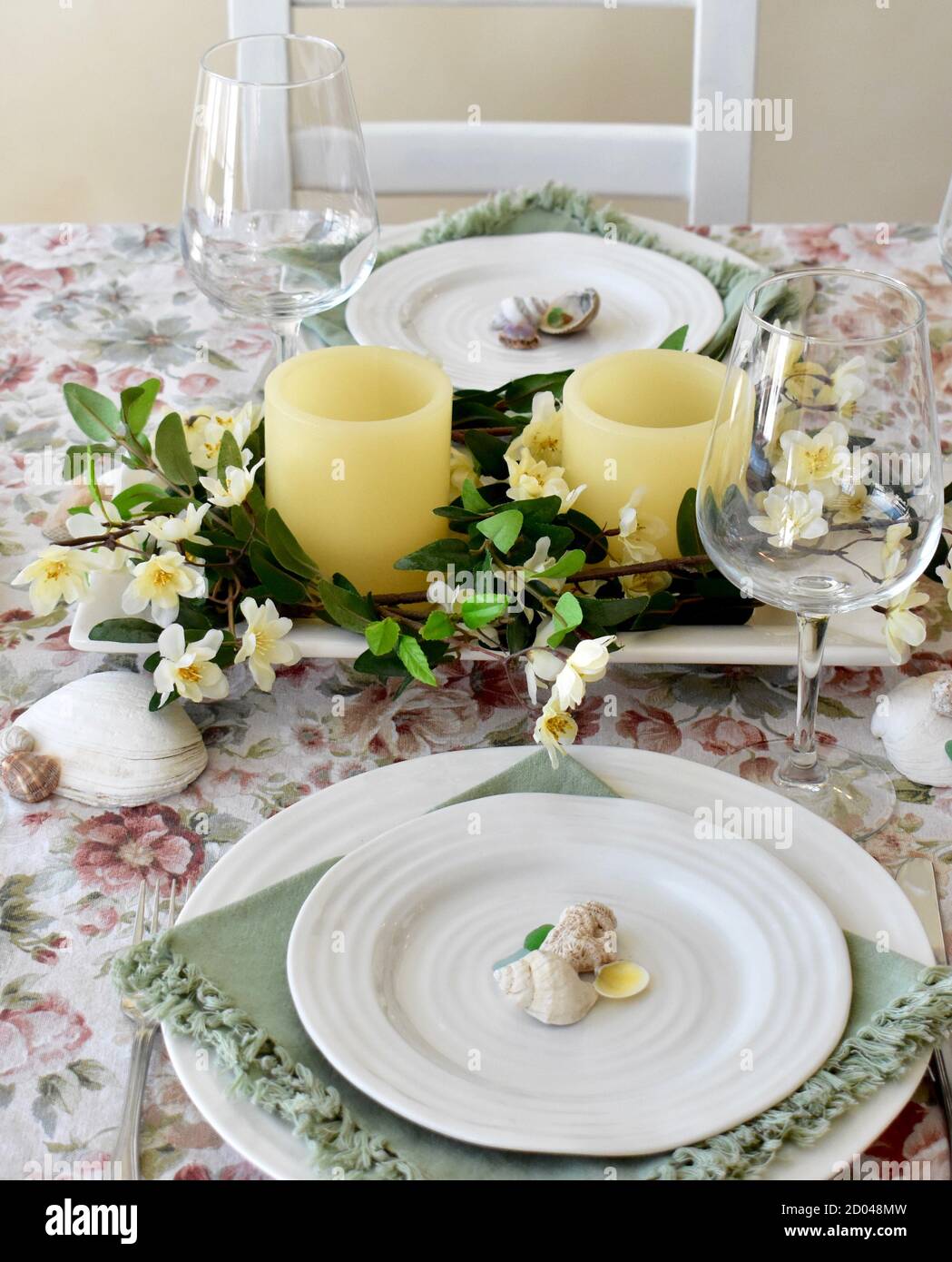 Place setting spring hi-res stock photography and images - Alamy