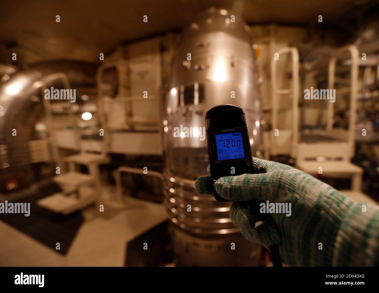 Radiation containment hi-res stock photography and images - Alamy