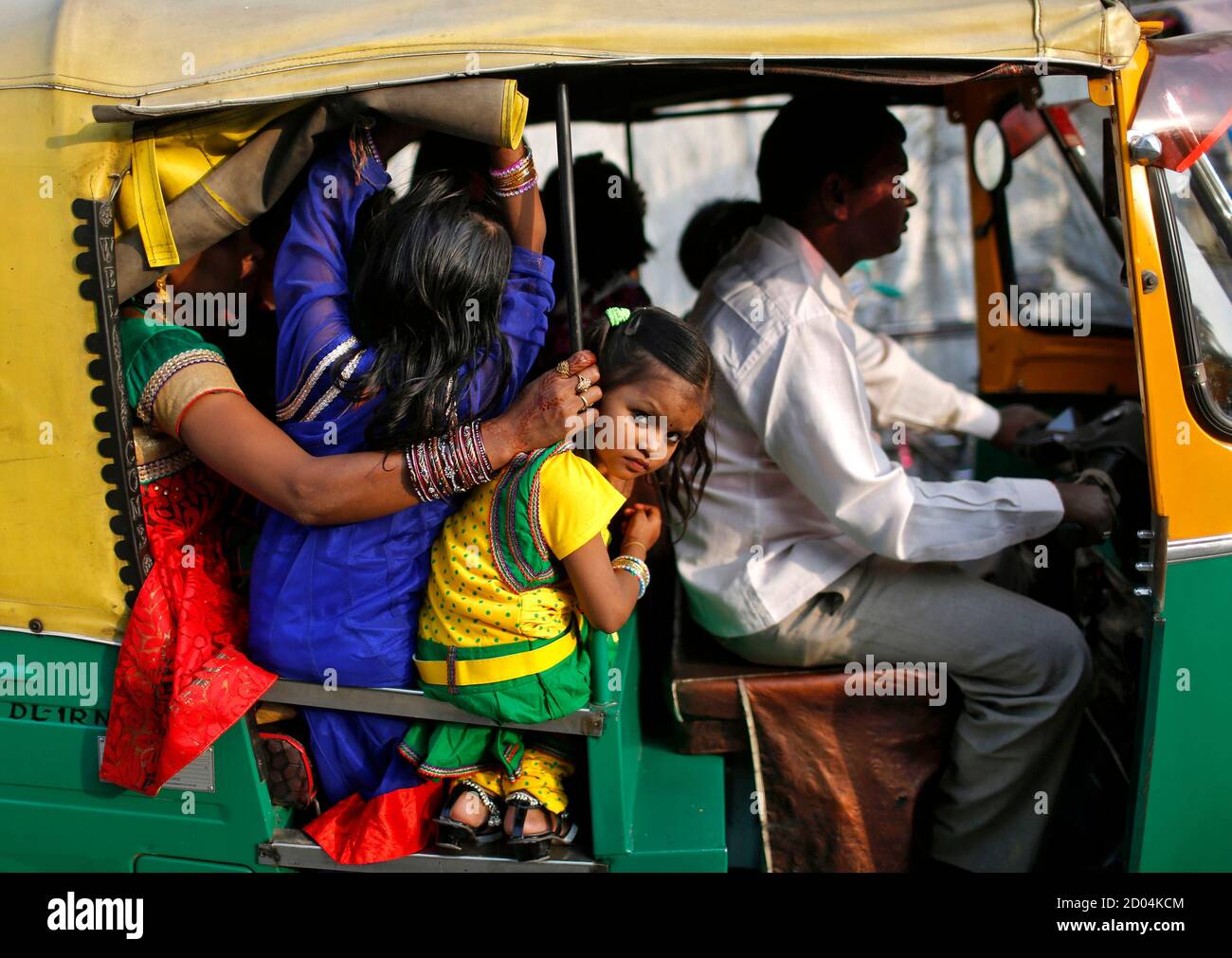 Delhi rickshaw family hi-res stock photography and images - Alamy