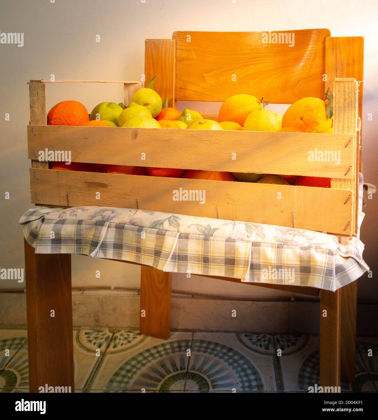 Group oranges hi-res stock photography and images - Alamy