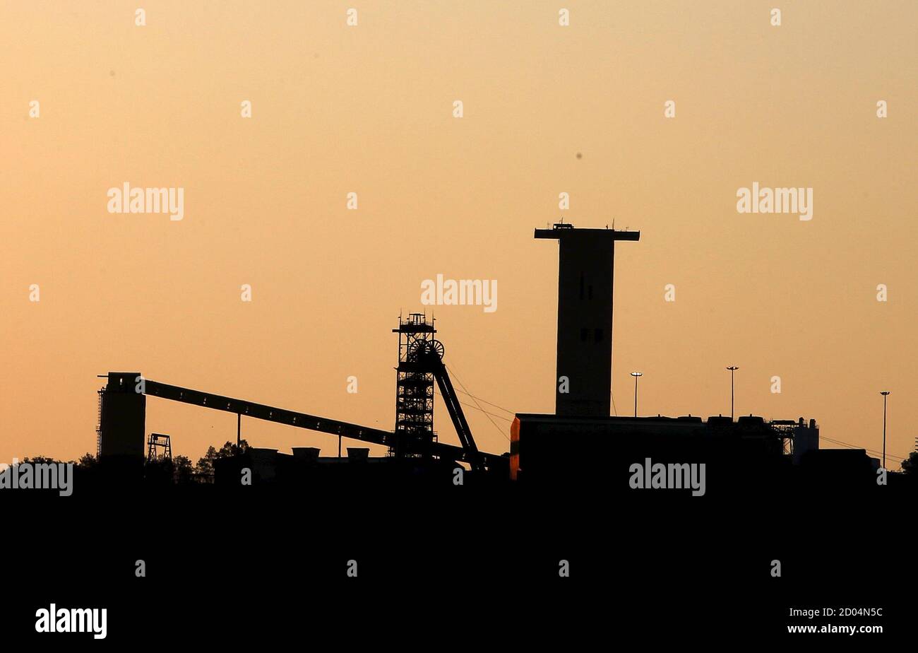 Anglo American Platinum High Resolution Stock Photography and Images ...