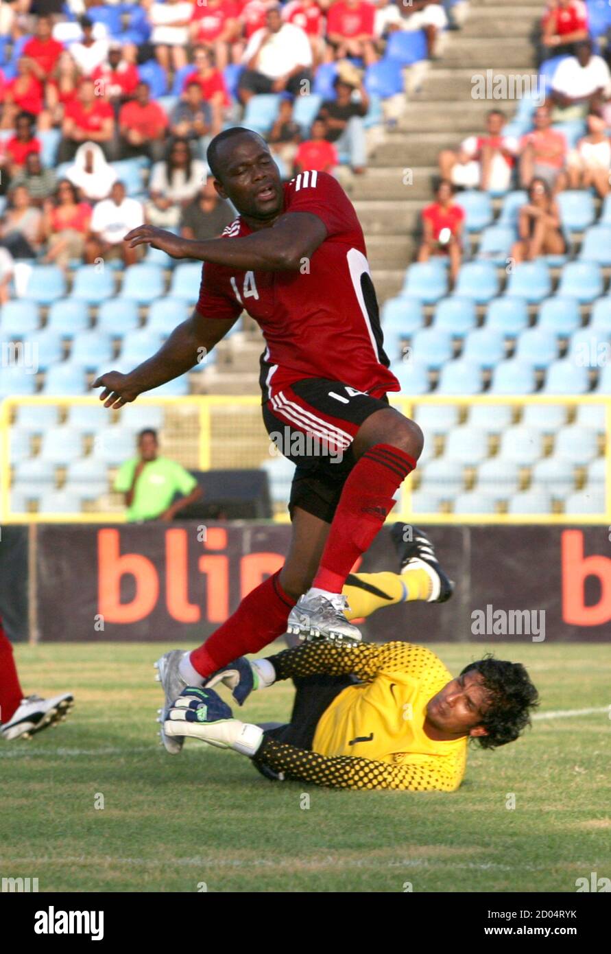 Trinidad and tobago goalkeeper hi-res stock photography and images - Alamy