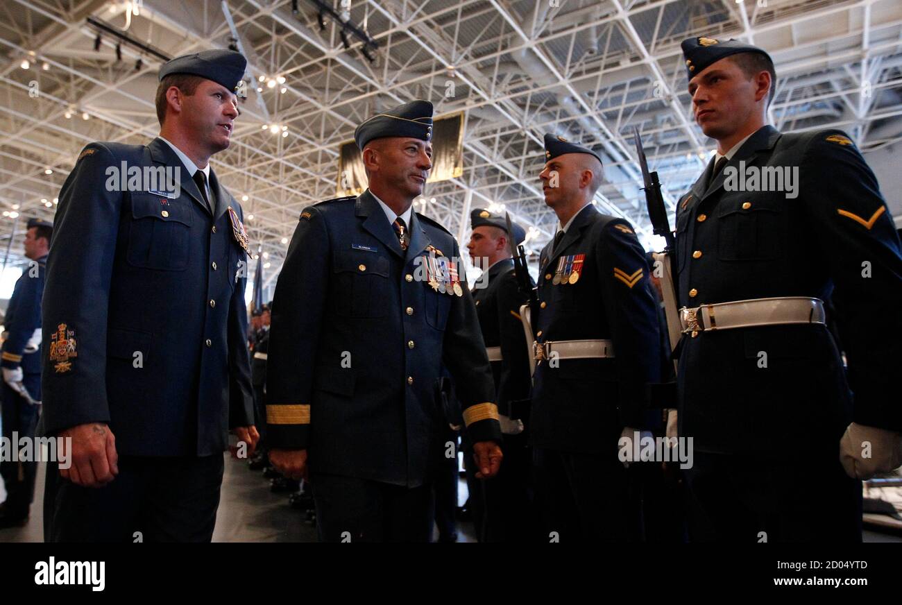 Royal canadian air force commander hi-res stock photography and images ...